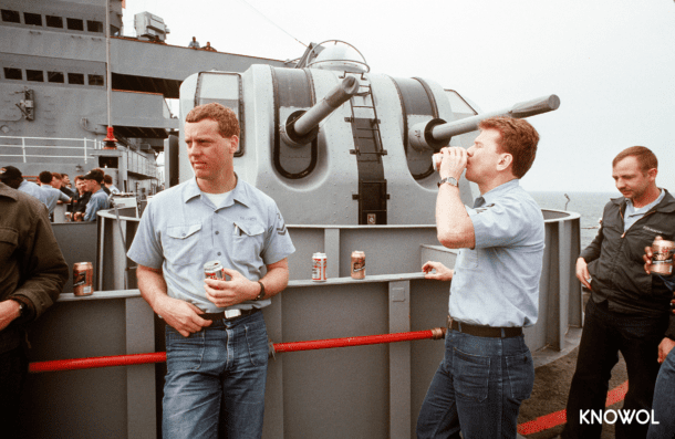 Pictures of Americans drinking beer in the United States