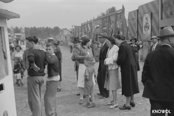 35 Awesome Historical Pictures of the Vermont State Fair from 1941